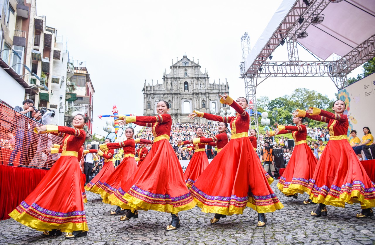 Aceitam-se candidaturas ao evento “Espectáculo Escolar e da Juventude ...